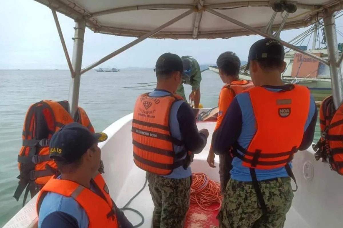 10 nawawala matapos lumubog ang 2 motorbanca sa Romblon | ABS-CBN News 10 nawawala matapos lumubog ang 2 motorbanca sa Romblon | ABS-CBN News
