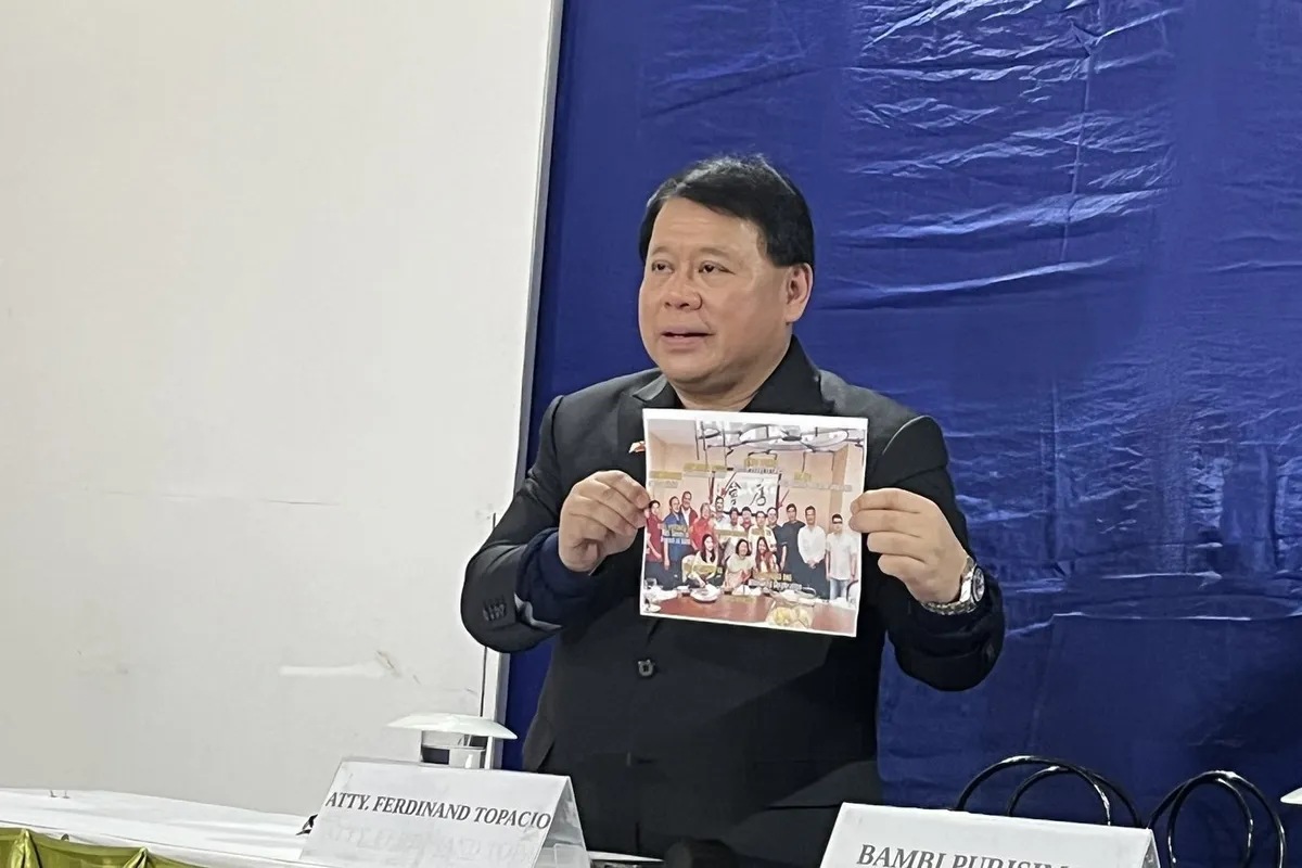 'No one knew who they were,' chef Sandy Daza says on photo with alleged ...