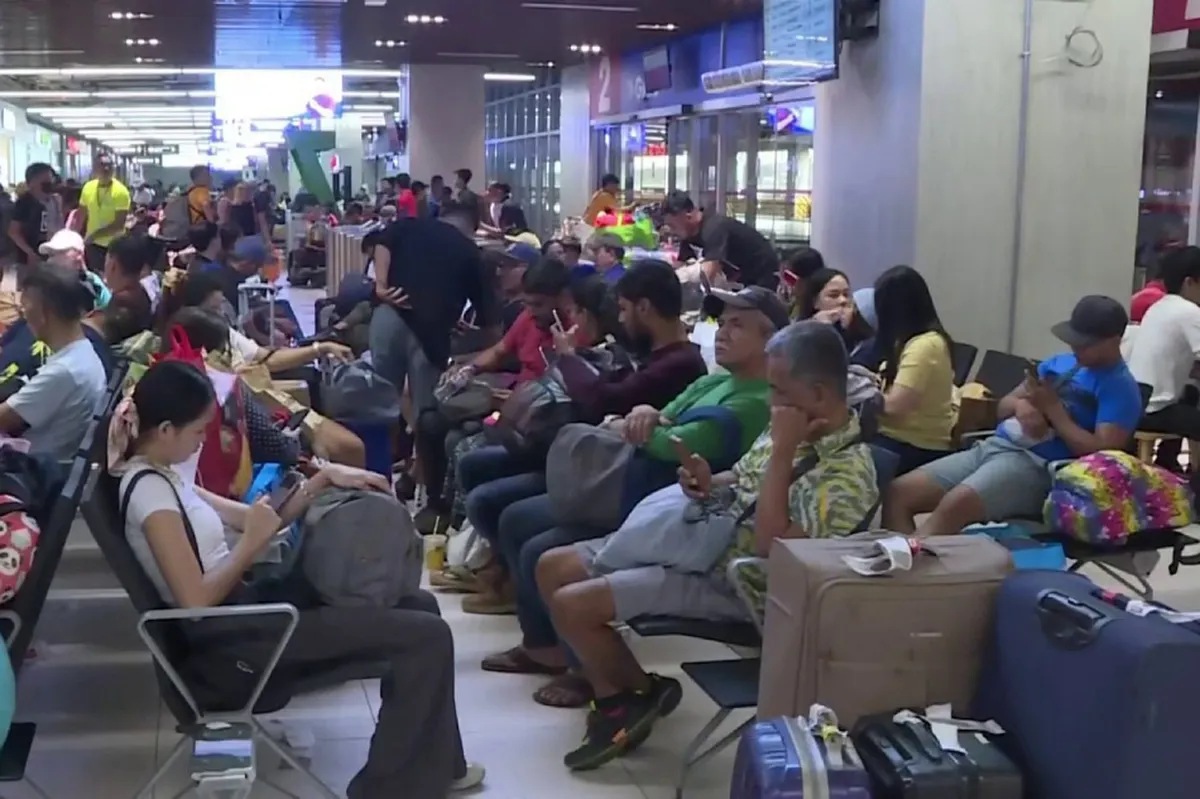 Mga biyahero inaasahang dadagsa sa Miyerkoles Santo | ABS-CBN News