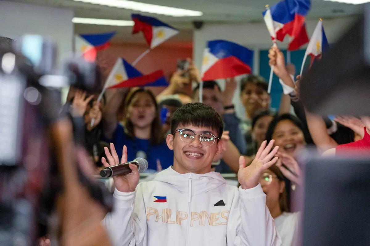 IN PHOTOS: Golden Boy Carlos Yulo gets hero's welcome in ABS-CBN | ABS ...