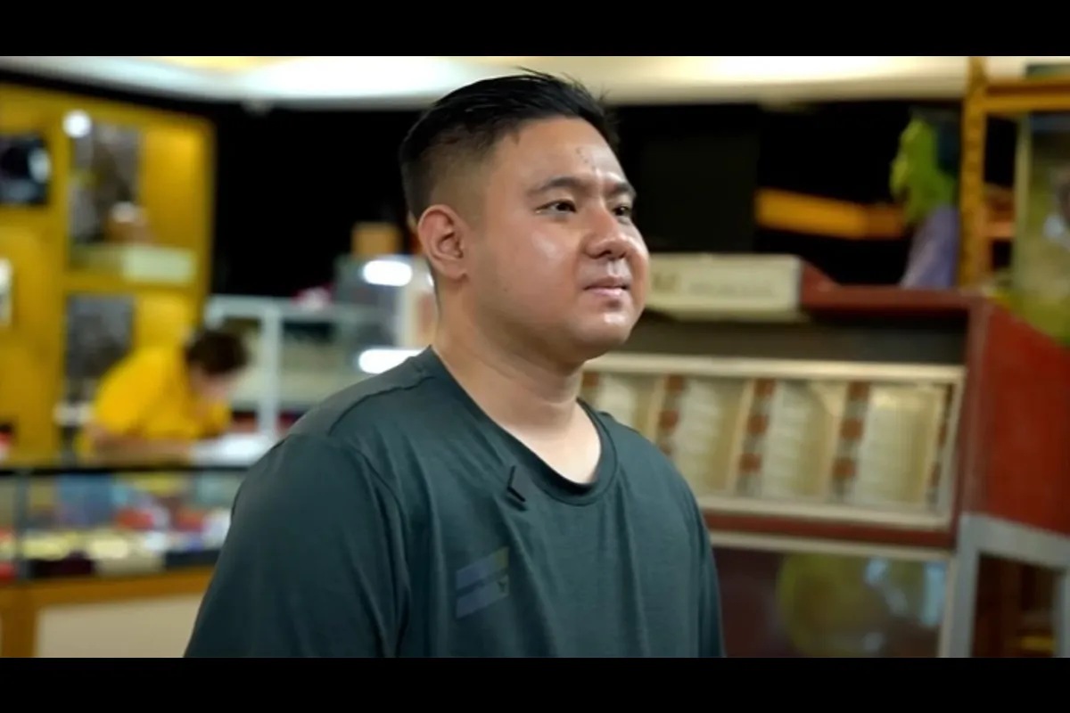 Jiro Manio sells his Gawad Urian trophy for ₱75,000 | ABS-CBN Entertainment