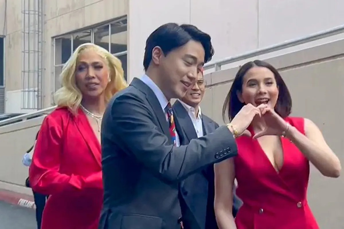 'It's Showtime' hosts leave for GMA to celebrate 'good news' | ABS-CBN ...