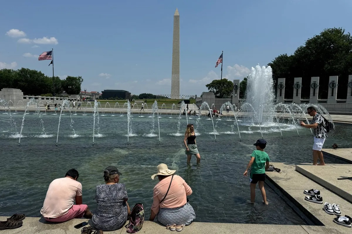 PHOTO: Heat alert issued at Washington, DC | ABS-CBN News
