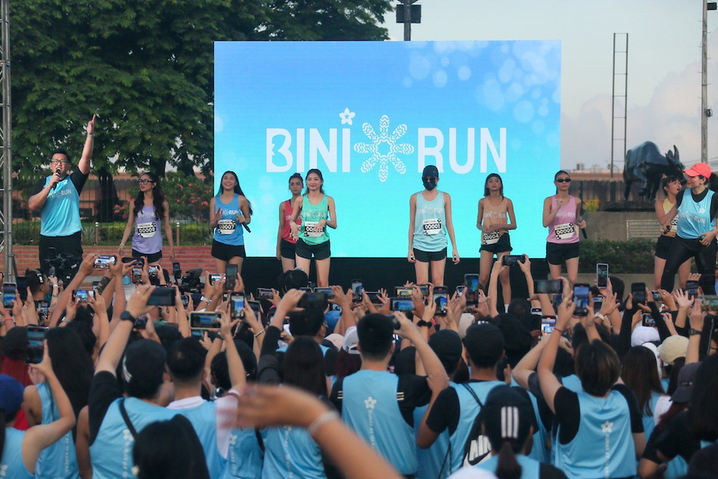 Over 6,000 attend 'BINI Run' in Manila | ABS-CBN Entertainment