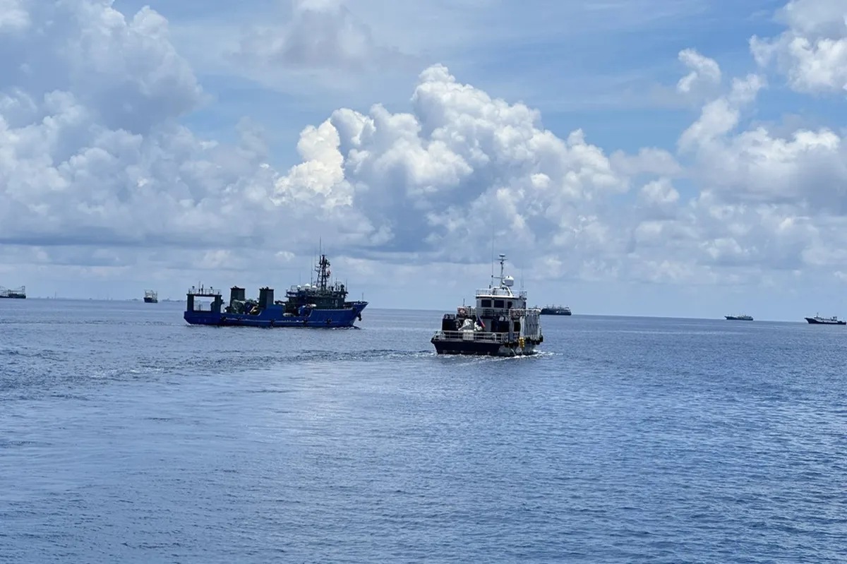 Chinese militia vessels, chopper surround BFAR ships during maritime ...