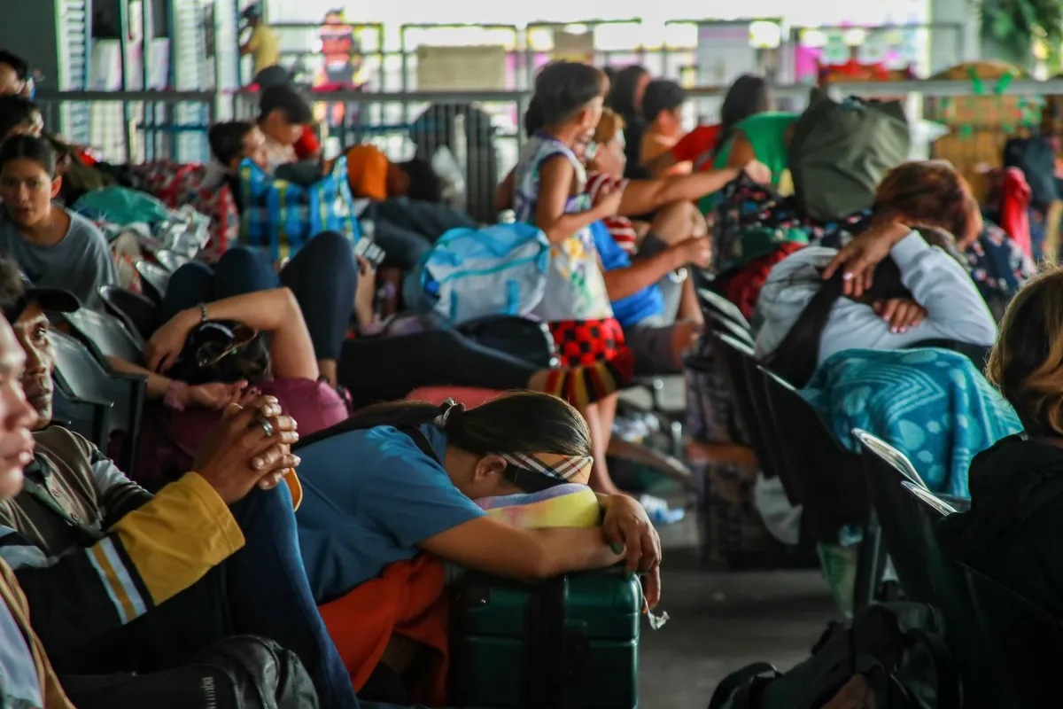 Nasa 2 milyon inaasahang dadagsa sa mga pantalan sa Holy Week: PPA ...