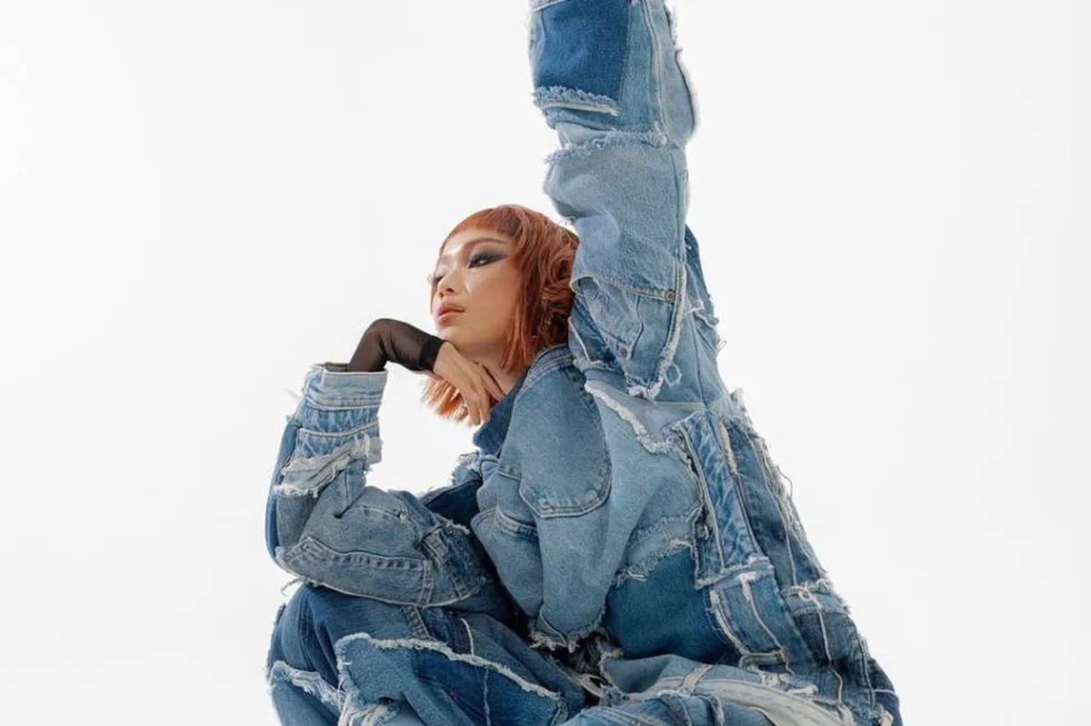 BINI's Gwen marks 21st birthday with photo shoot | ABS-CBN Entertainment