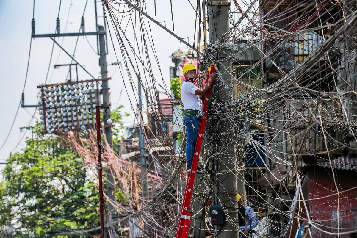 Meralco backs MMC, MMDA's campaign vs 'spaghetti wires' | ABS-CBN News