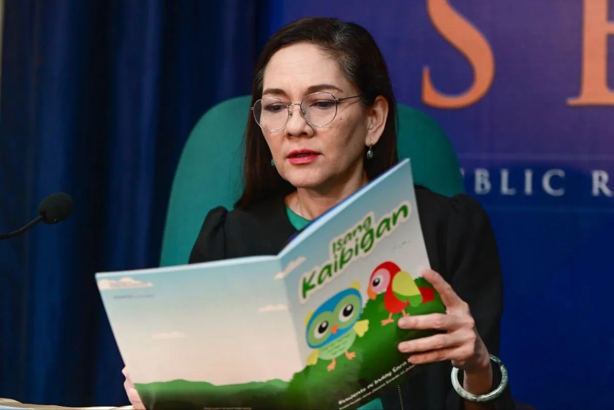 LOOK: Hontiveros receives VP Duterte's children's book after Senate ...