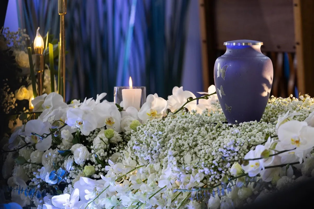 Family, loved ones gather to celebrate 40th day memorial mass for ...