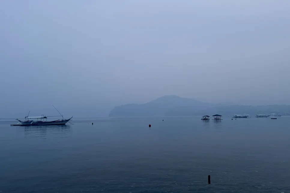 PHOTO: Taal volcanic smog observed in Mabini, Batangas | ABS-CBN News