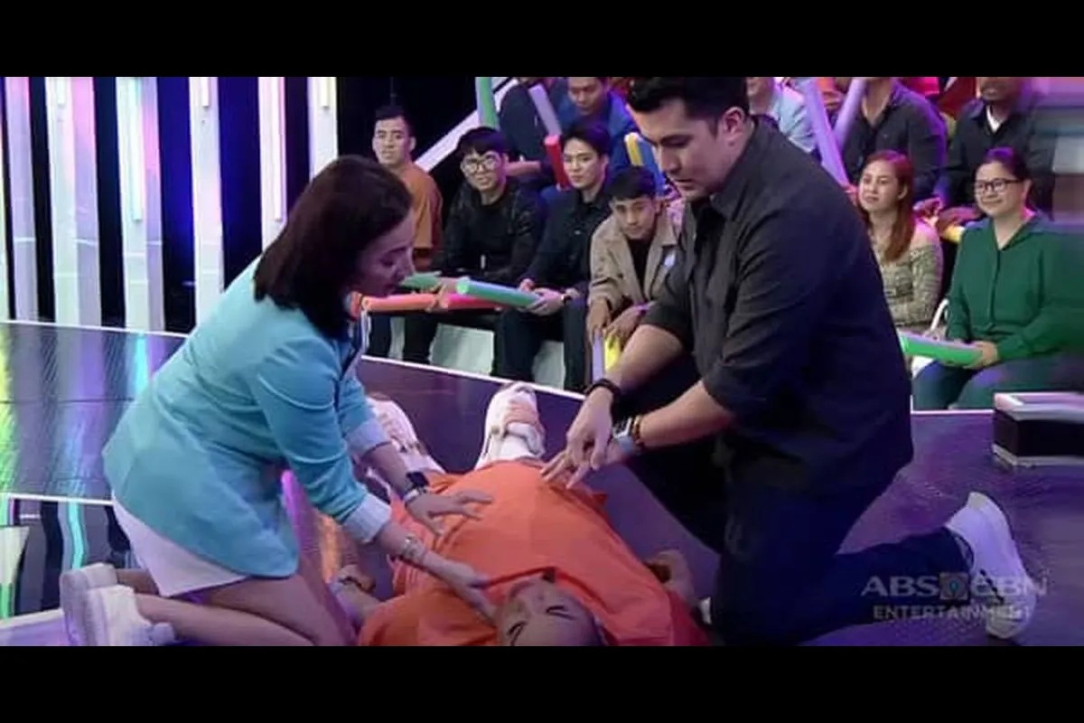 Rainbow Rumble: Jane Zaleta, ipinakita ang tamang pagbigay ng CPR | ABS ...