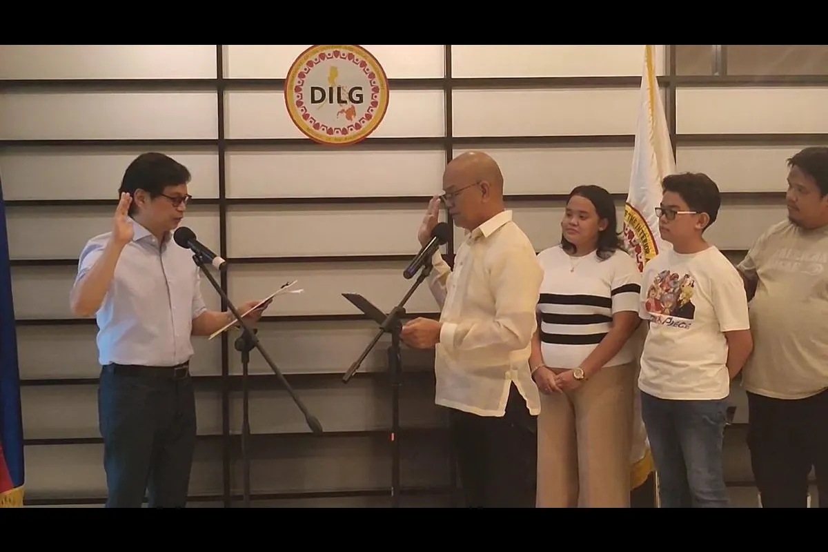 Konsehal na tutol sa POGO, nanumpa bilang acting mayor ng Bamban ...