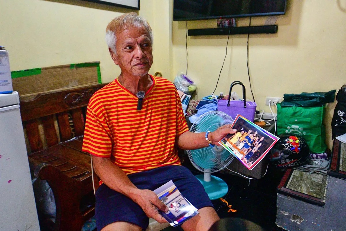 Carlos Yulo's grandfather excited to witness homecoming parade | ABS ...