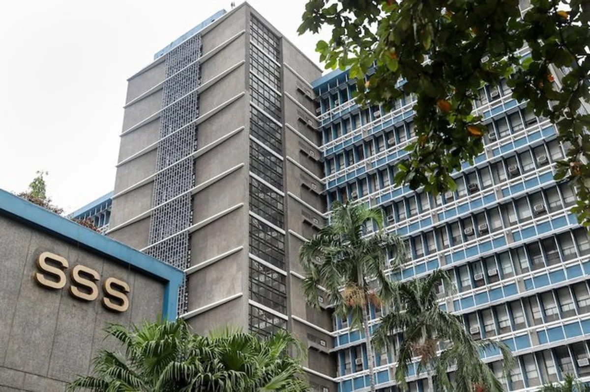 SSS implements hybrid work in QC main, Makati office amid heavy traffic ...