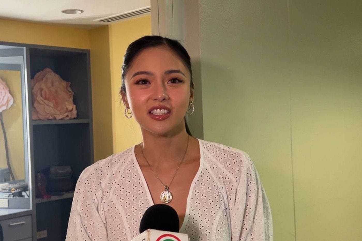Kim Chiu opens up on bed scene with Paulo Avelino | ABS-CBN Entertainment
