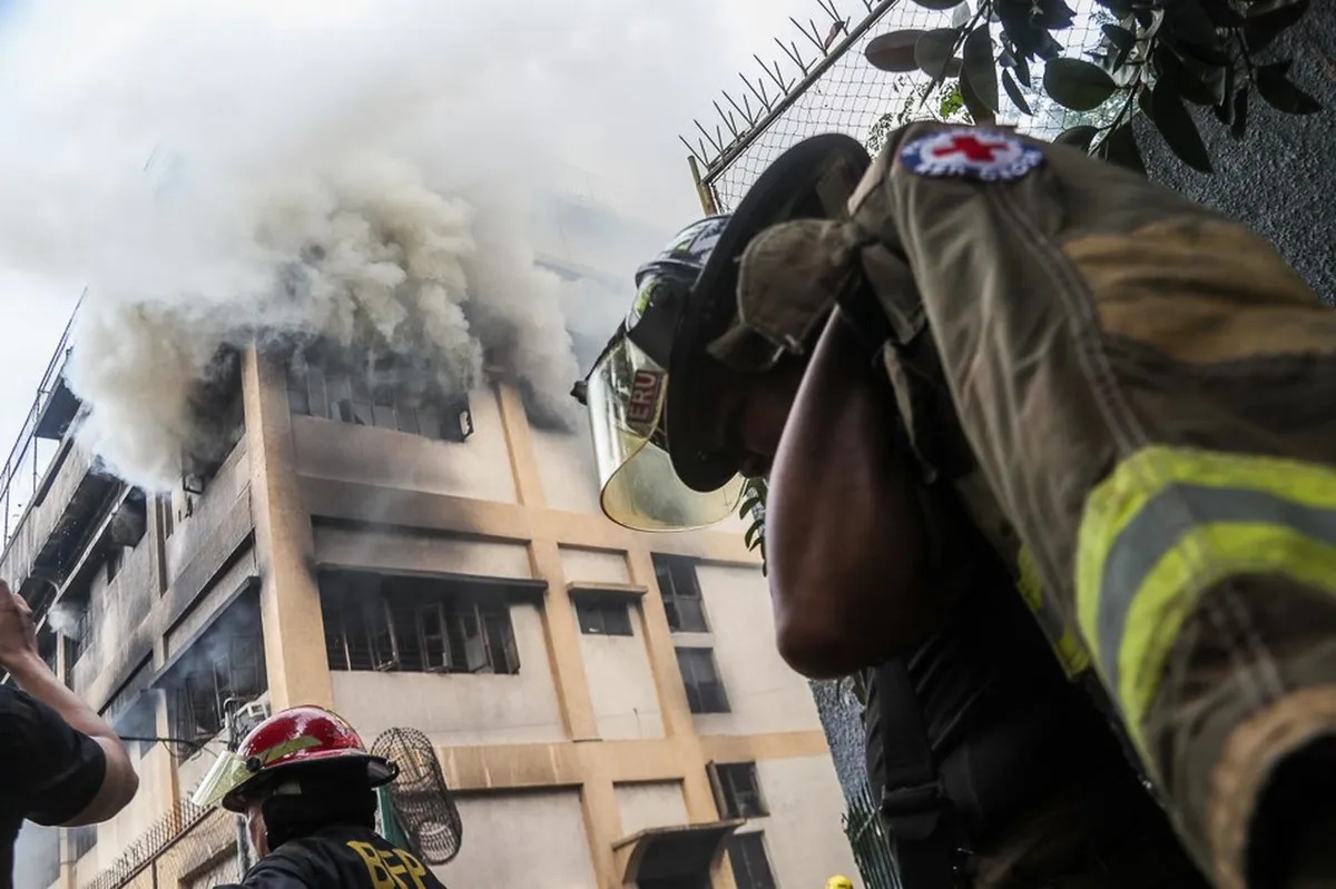 18 fire volunteer, nasaktan sa sunog sa Tondo | ABS-CBN News
