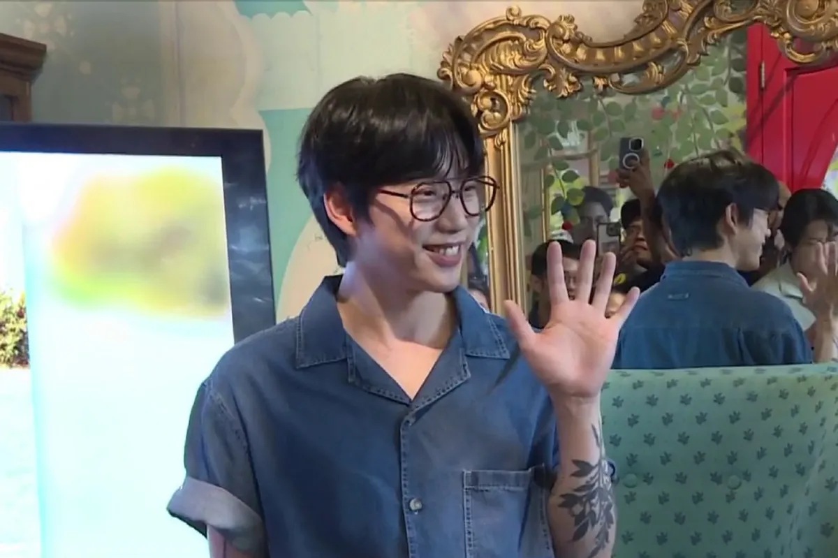 Korean singer 10CM bumisita sa Pilipinas | ABS-CBN Entertainment