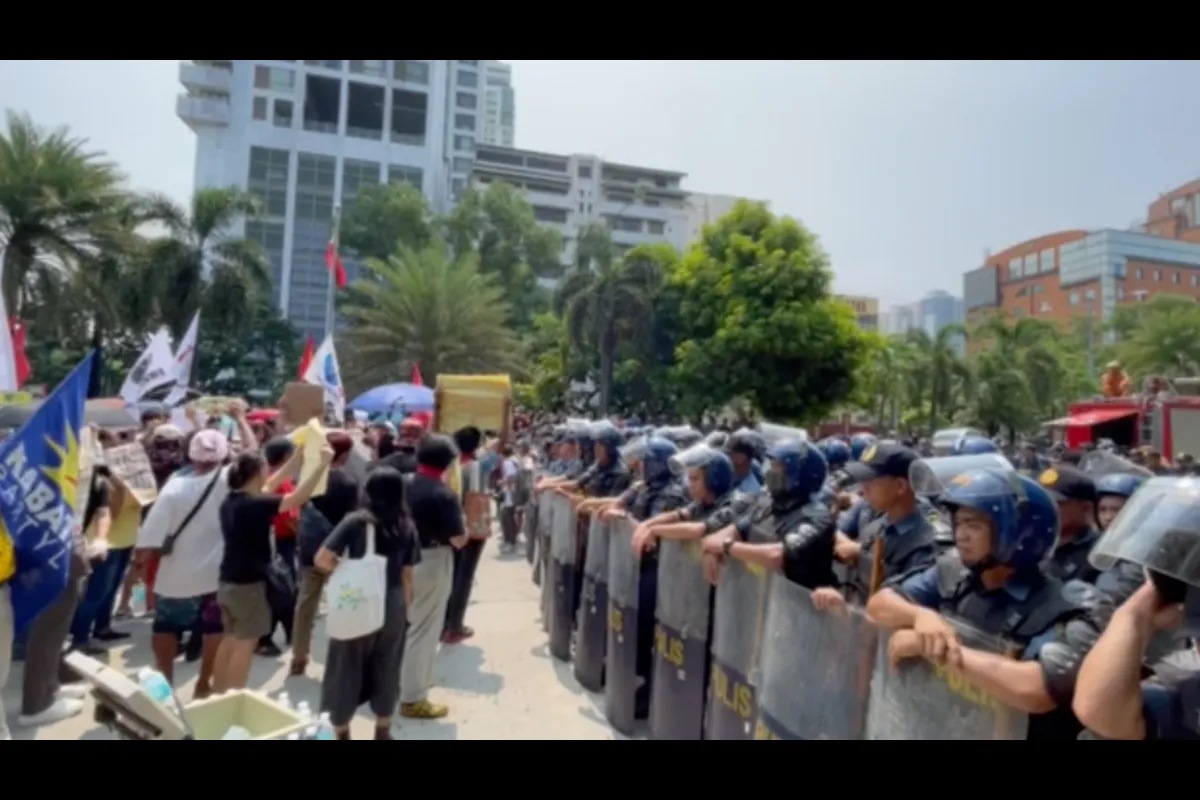Mga militanteng grupo nagkilos protesta sa Maynila sa ika-126 Araw ng ...