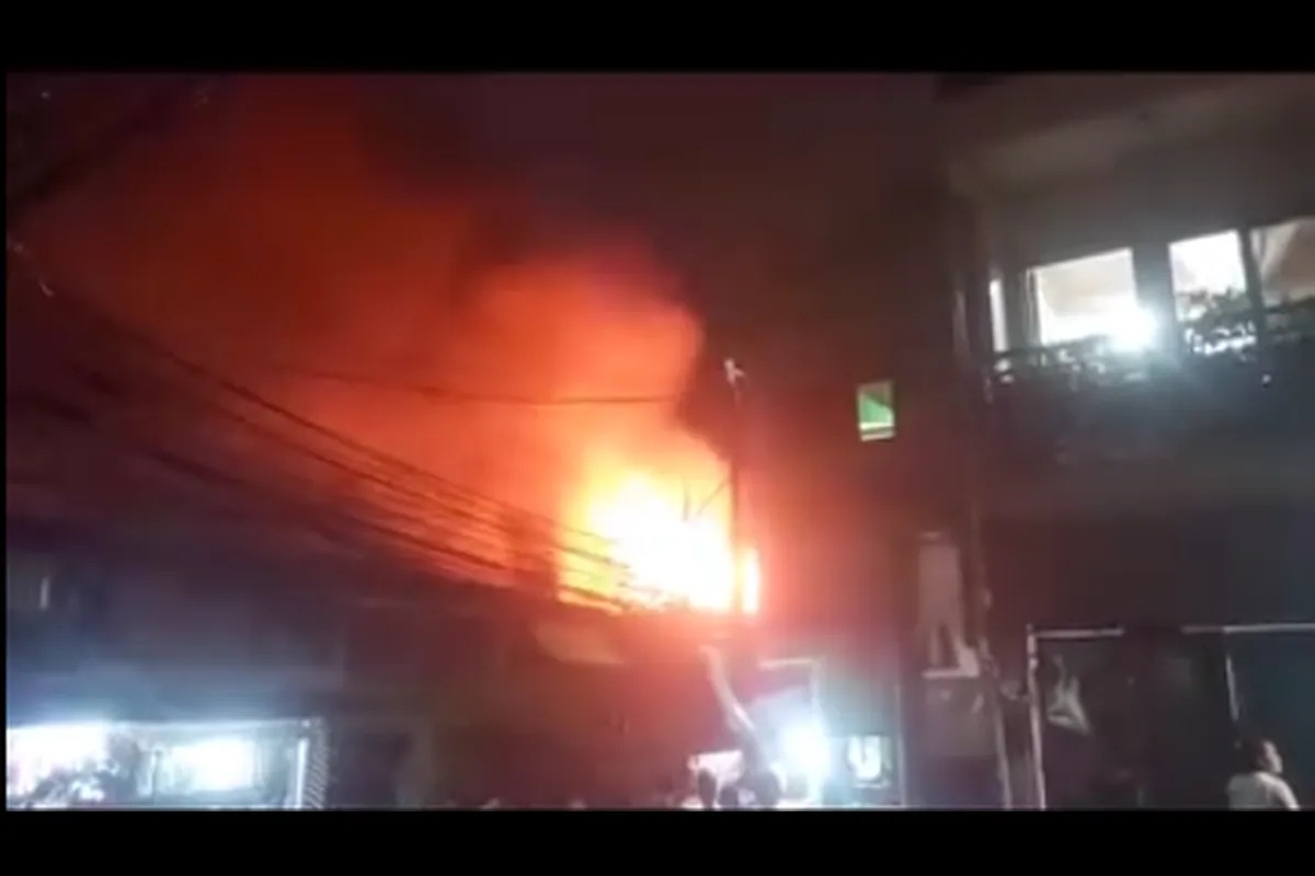 30 pamilya nawalan ng tirahan sa sunog sa Barangay Old Balara, QC | ABS-CBN News