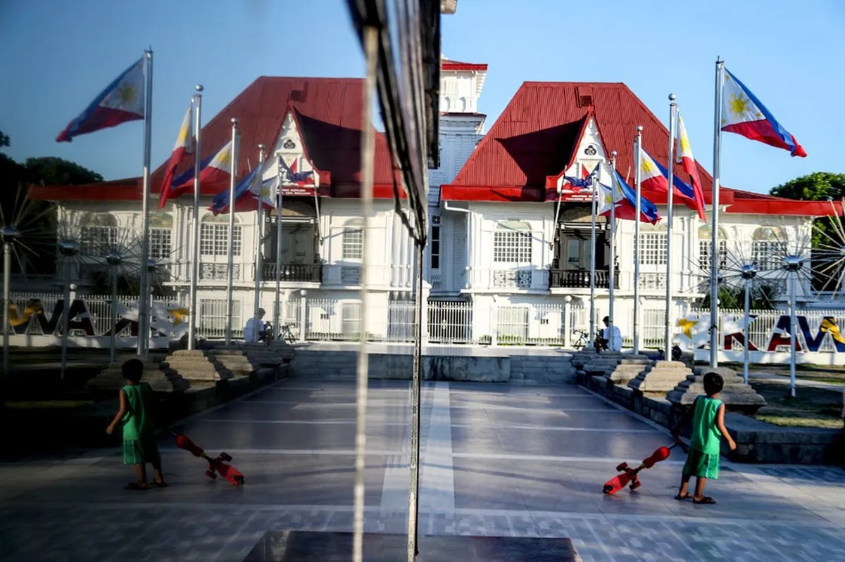 PH flags fly proud as National Flag Day nears | ABS-CBN News
