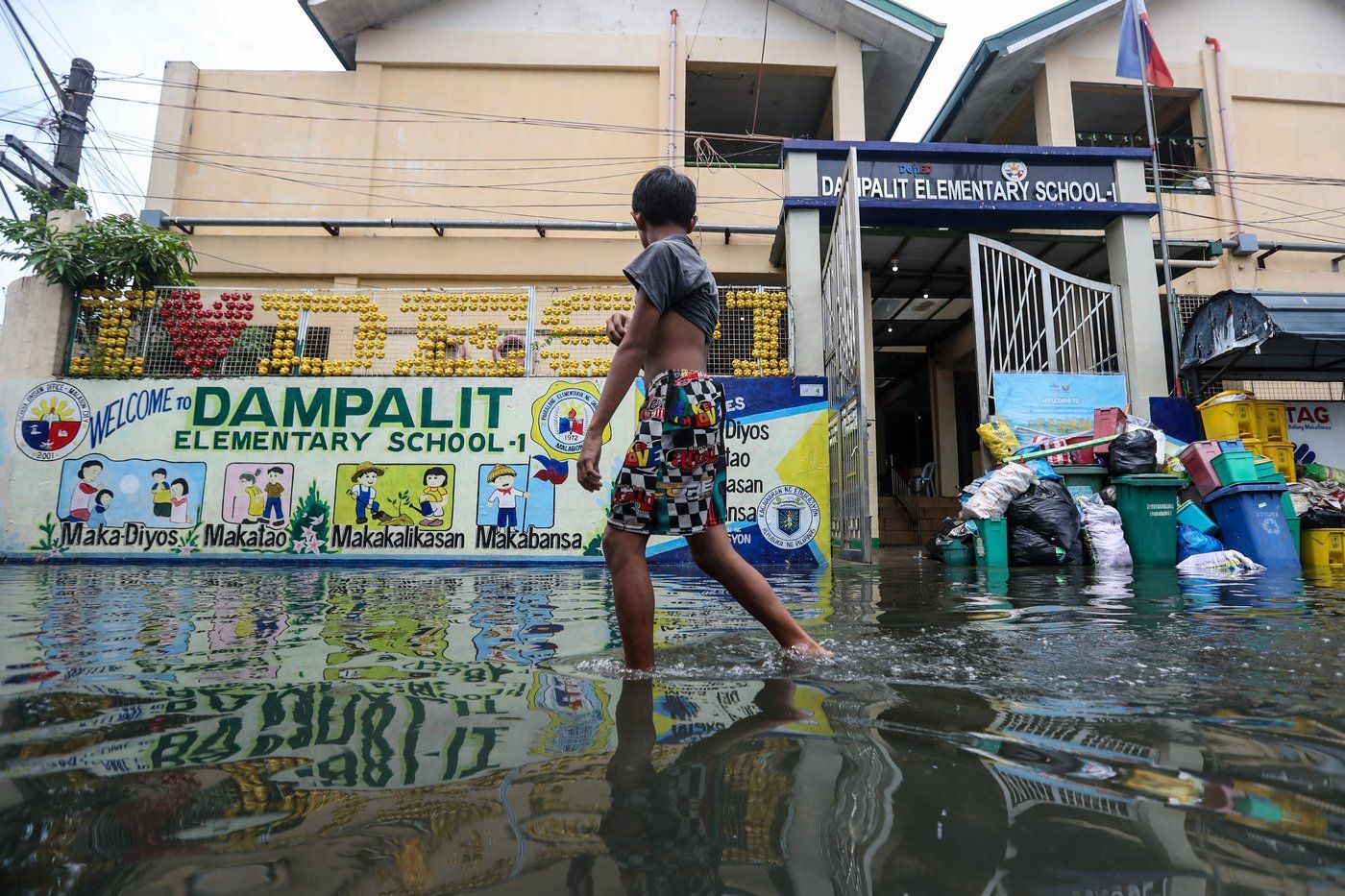 Philippines lacks flood control master plan, DPWH admits | ABS-CBN News