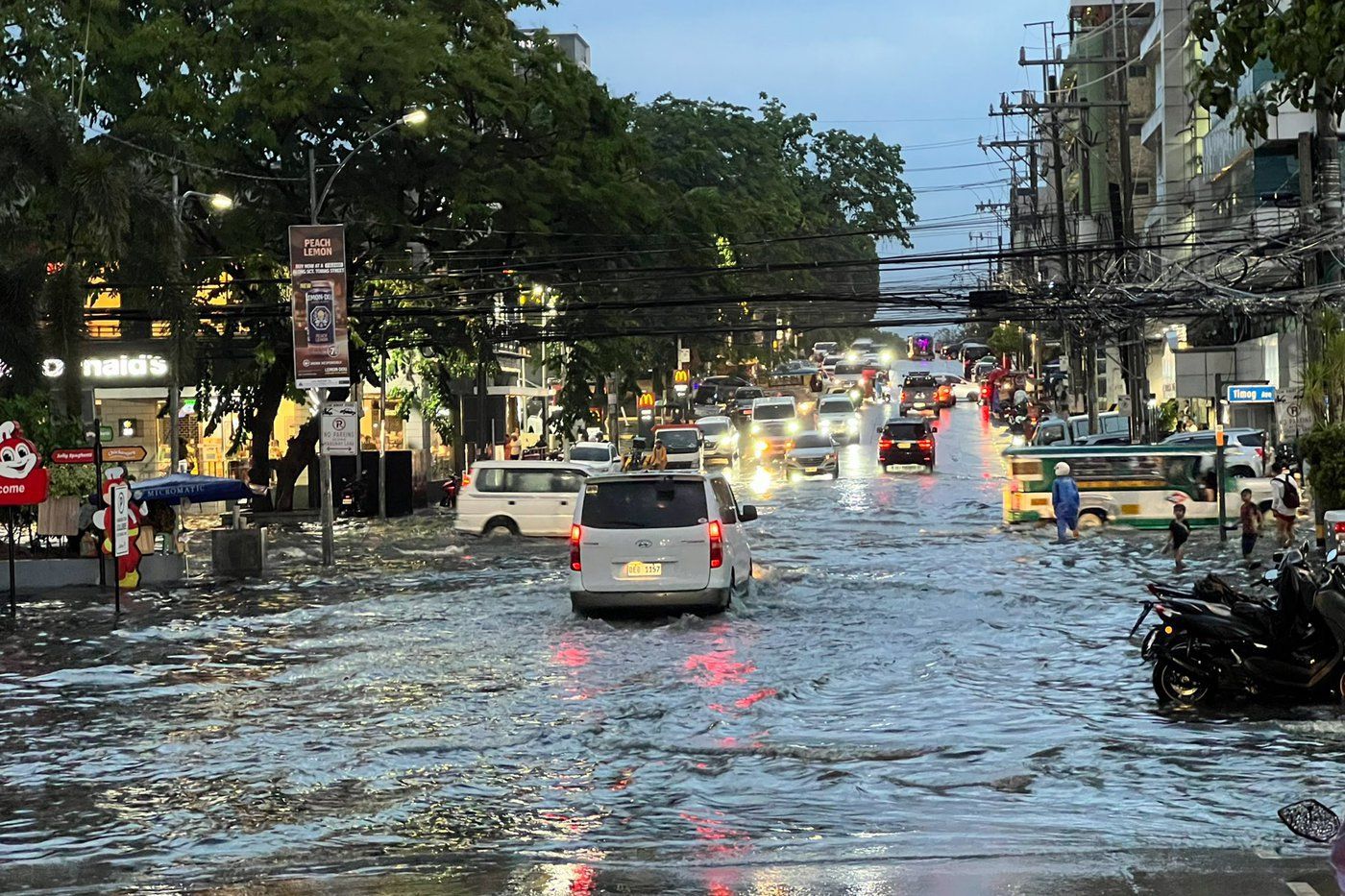 Sudden downpour hits parts of Metro Manila | ABS-CBN News