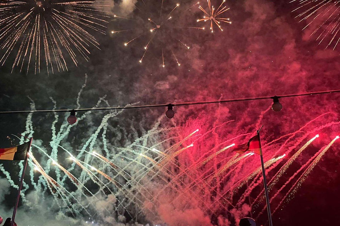 11th Philippine International Pyromusical Competition dazzles at SM MOA ...