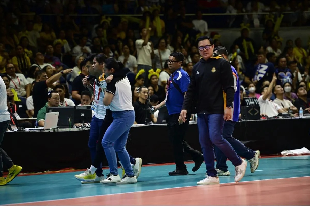 Blow for UST as Angge Poyos suffers ankle injury | ABS-CBN Sports