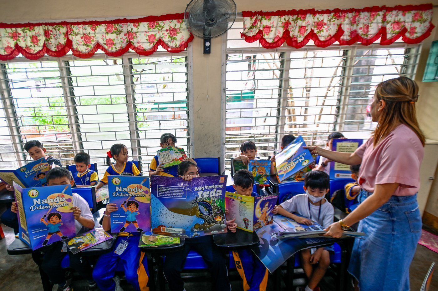 DepEd eyes to end SY '24-'25 by March 31, 2025; start of SY '25-'26 in June 2025 | ABS-CBN News