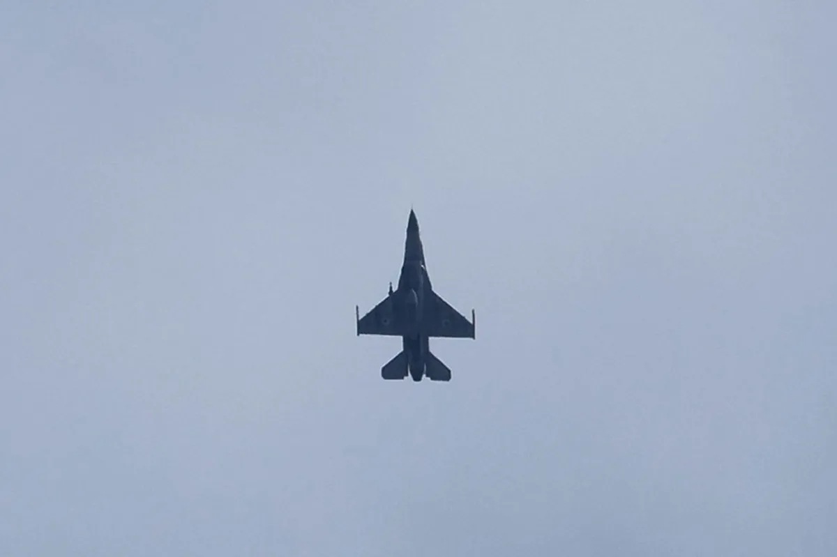 US F-16 fighter jet crashes off South Korea, pilot rescued | ABS-CBN News