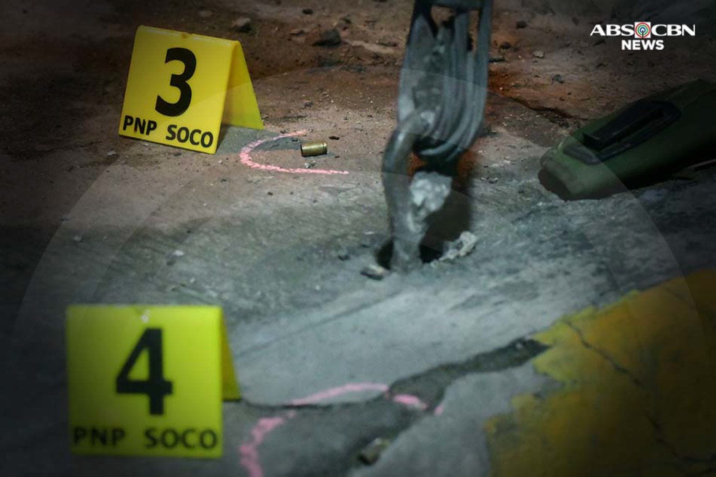 Pulis patay matapos pagbabarilin ng mga kaanak ng sinitang lalaki | ABS ... Pulis patay matapos pagbabarilin ng mga kaanak ng sinitang lalaki | ABS ...
