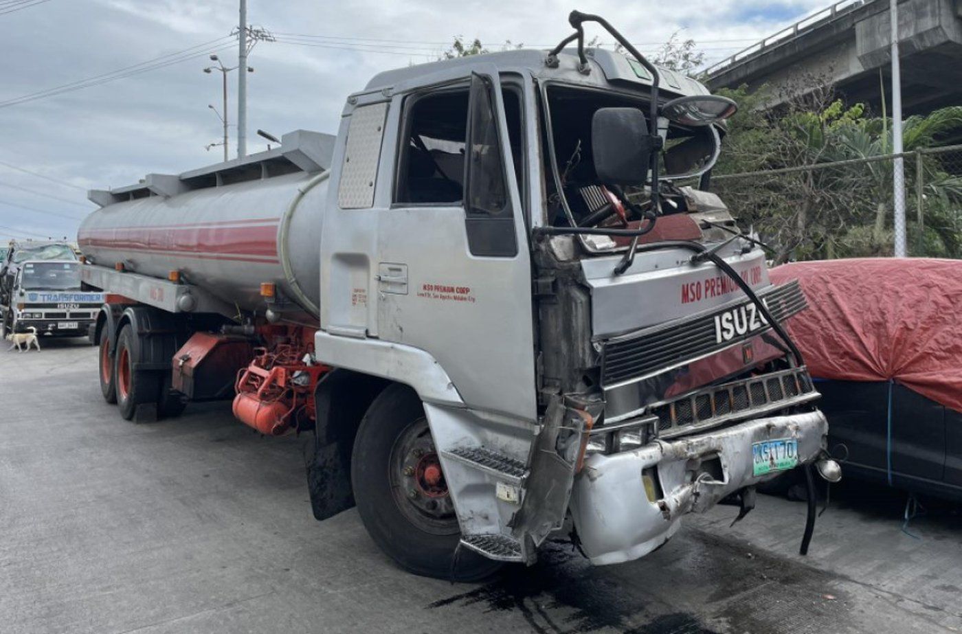 Coconut oil tanker accident causes spill in SLEX | ABS-CBN News