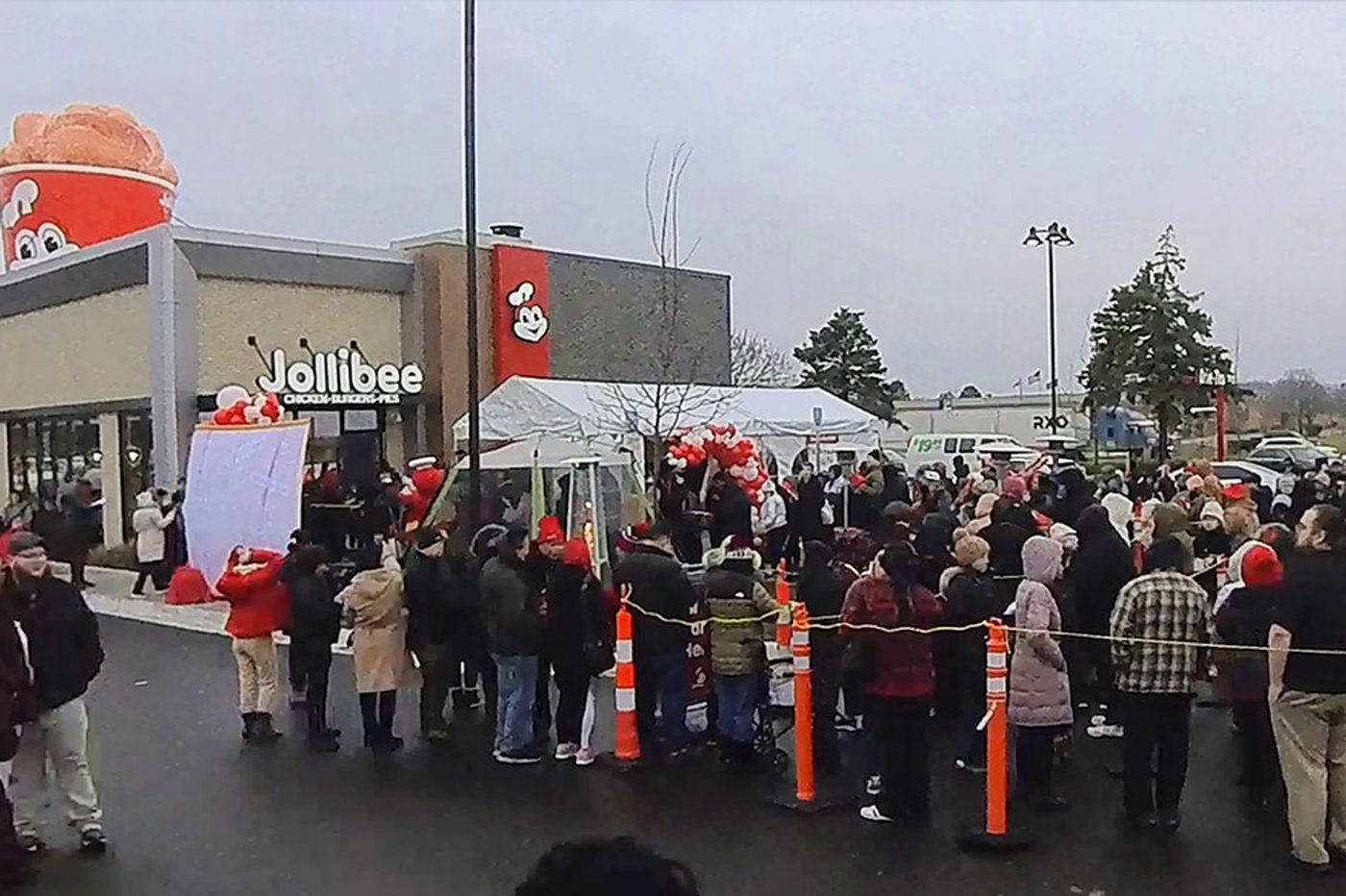 LOOK: Jollibee opens first store in Michigan | ABS-CBN News