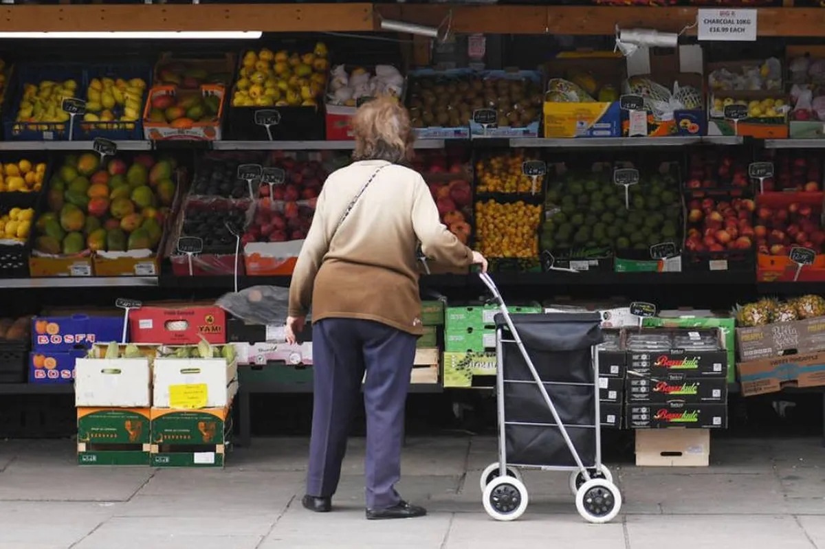 UK fruit and veg farmers to make scarecrow protest for survival | ABS ...