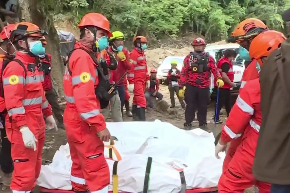 Bilang ng mga nasawi sa Maco landslide, umakyat sa 37 | ABS-CBN News