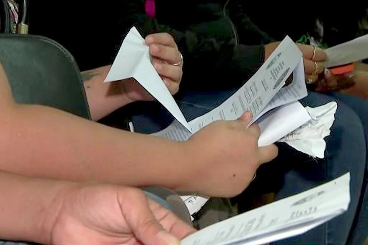 Pera sa e-wallet ng ilang customers naglahong parang bula | ABS-CBN News