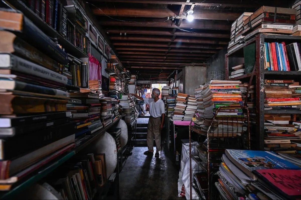 Here's how you can help Mang Nanie's library | ABS-CBN Lifestyle