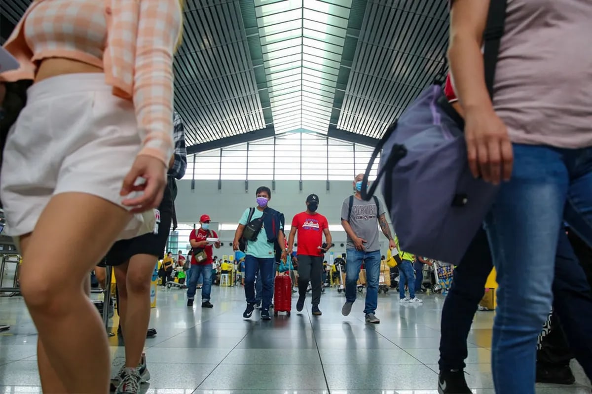 Publiko pinag-iingat laban sa 'vacation scam' | ABS-CBN News Publiko pinag-iingat laban sa 'vacation scam' | ABS-CBN News