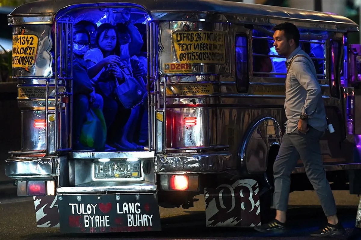 Life goes on for jeepney drivers, for now | ABS-CBN News