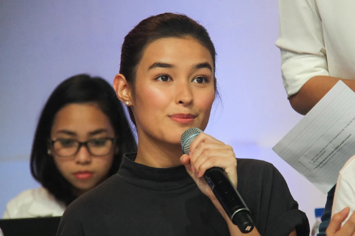 Paano nahikayat si Liza Soberano na mag-audition sa 'Lisa Frankenstein'? | ABS-CBN Entertainment