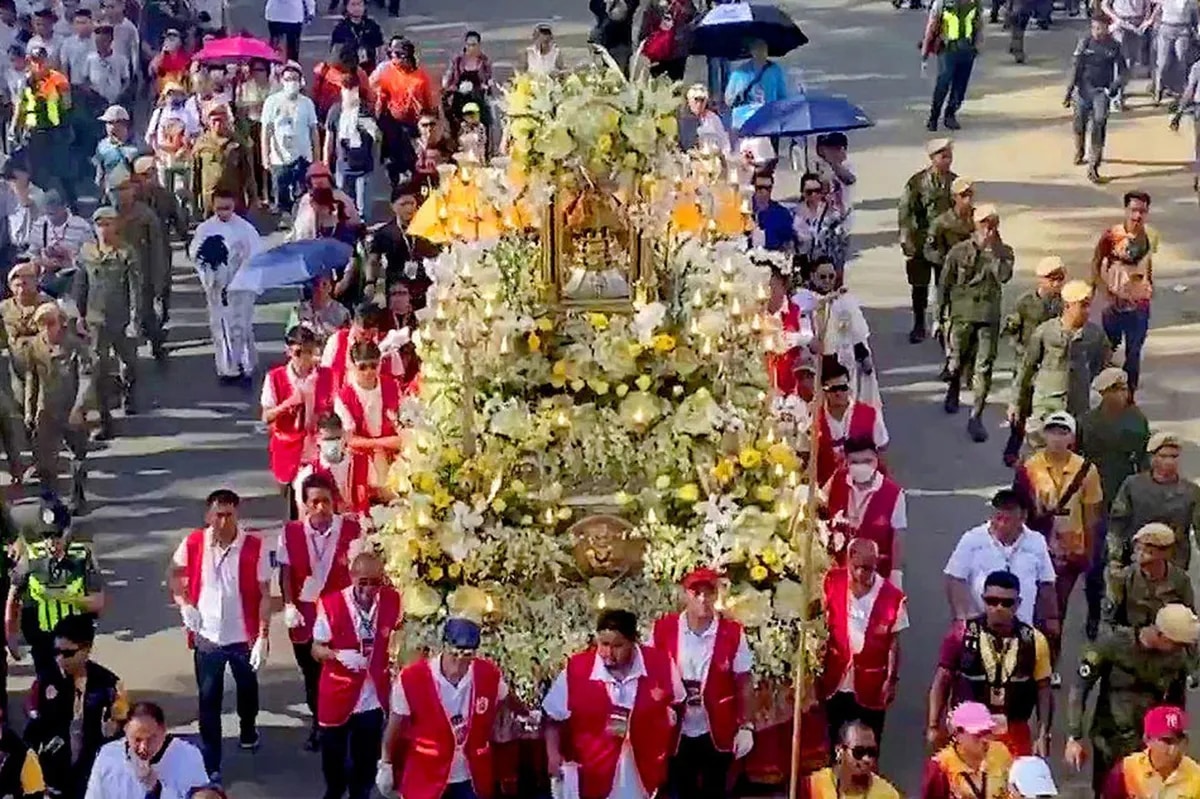 Libo-libong deboto nakisali sa prusisyon ng Sto. Nino de Cebu | ABS-CBN ... Libo-libong deboto nakisali sa prusisyon ng Sto. Nino de Cebu | ABS-CBN ...