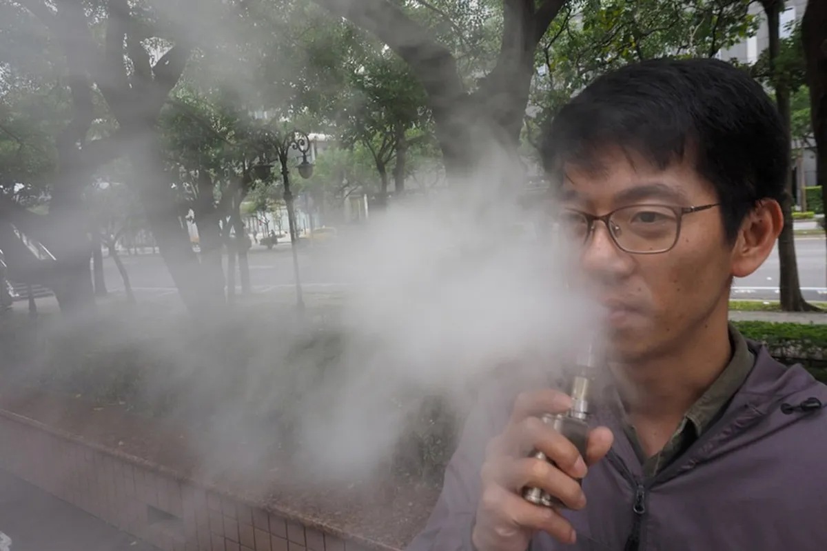DepEd wants to end smoking, vaping as 'coping mechanism' among youth ...