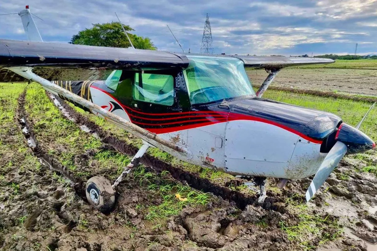 2 survive Cessna plane crash-landing in Bulacan | ABS-CBN News