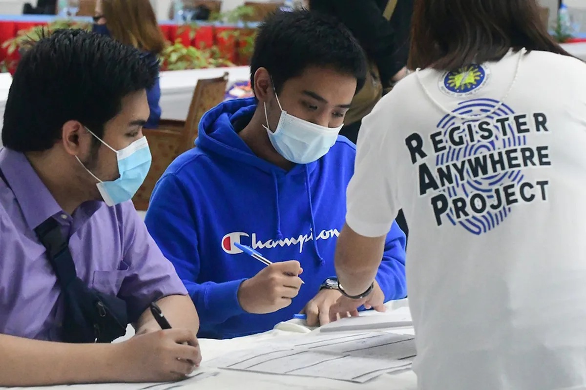 More malls to join 'register anywhere' program for voters | ABS-CBN News