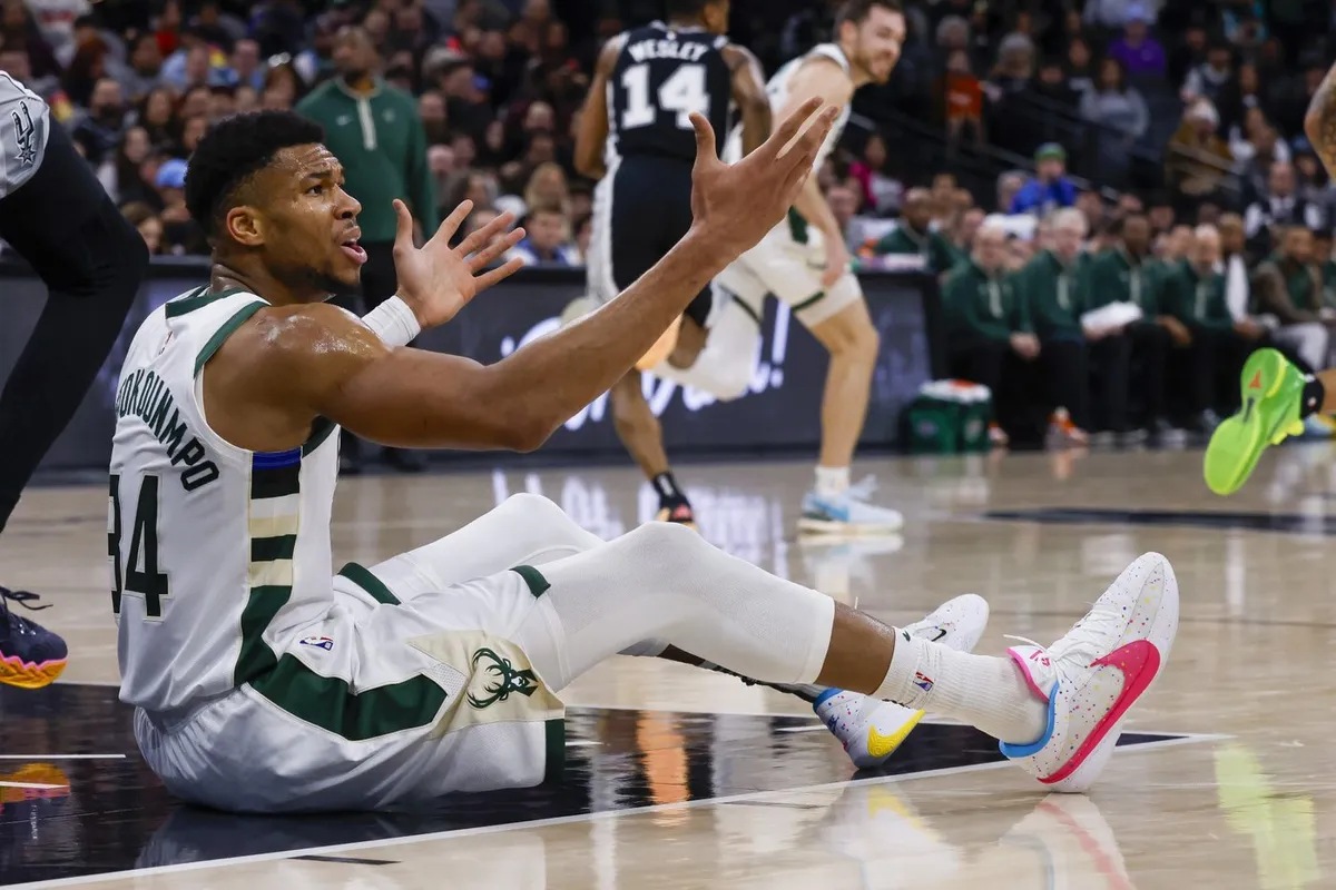 NBA: Bucks rip Nuggets, Cavs' win streak ends | ABS-CBN Sports