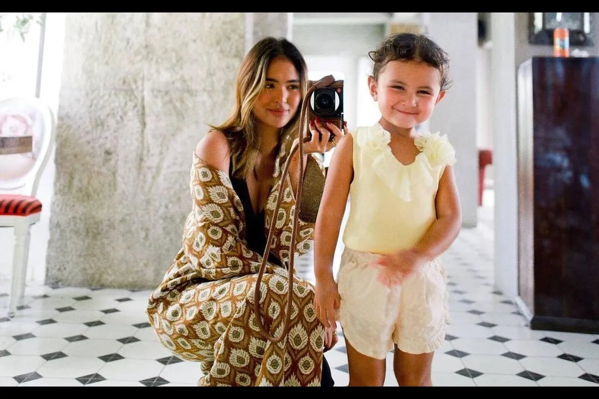 Metro's Best Style Power Duos: Mother-And-Daughter Sofia and Zoe Andres ...