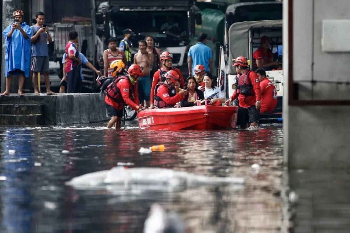 Amid Ondoy fears, some QC residents remain in evacuation center | ABS ...
