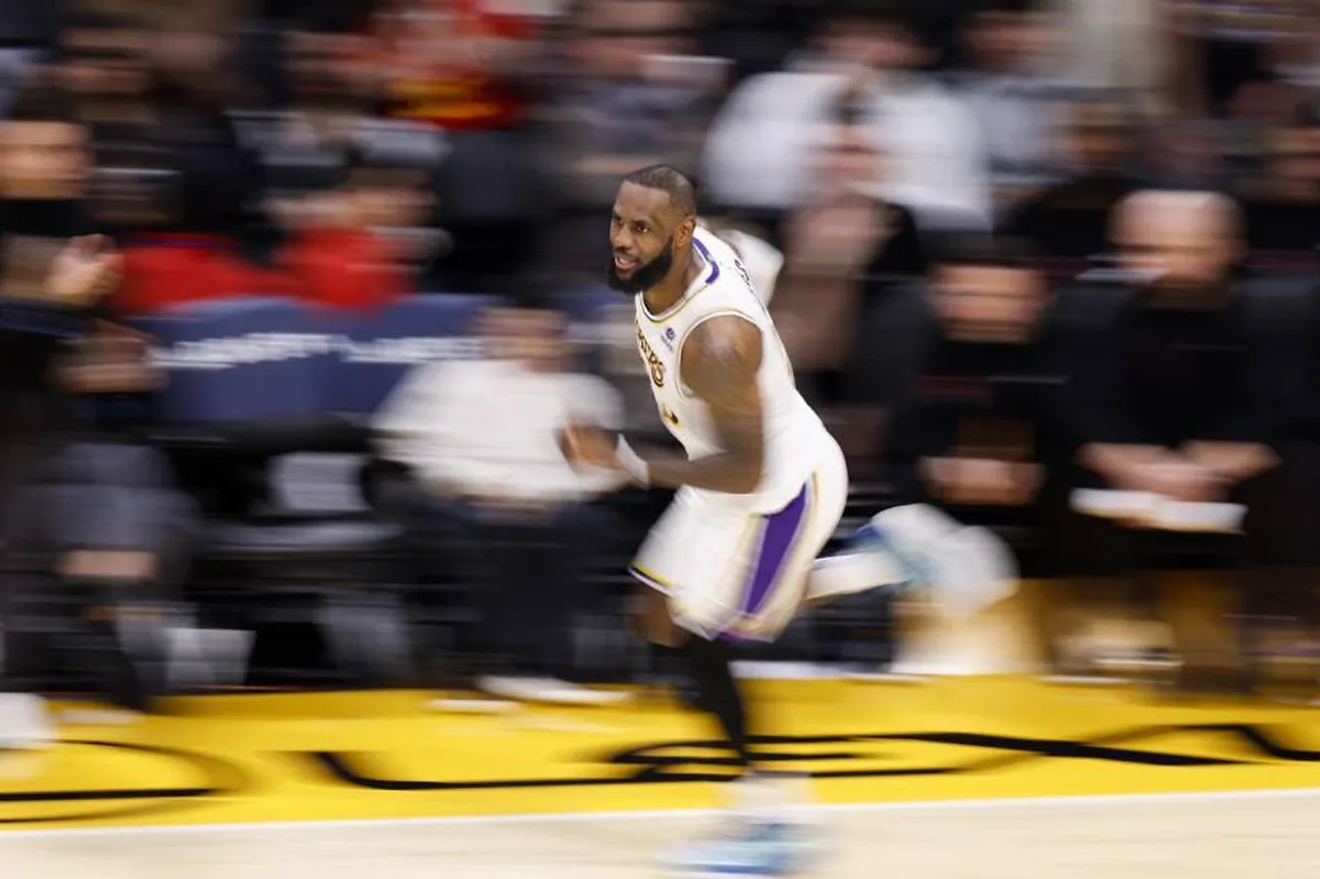 NBA: James and Lakers down Suns while Bucks romp past Knicks | ABS-CBN Sports