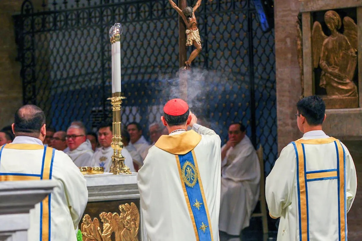 PH Catholic Church may soon have married deacons | ABS-CBN News